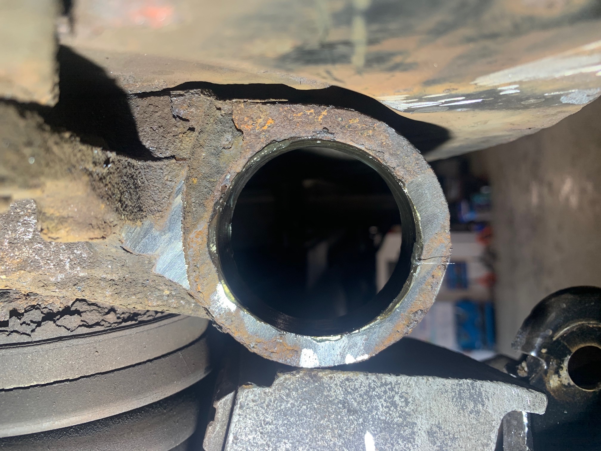 Range Rover Rear Hub Bushes. – Aarons Autos