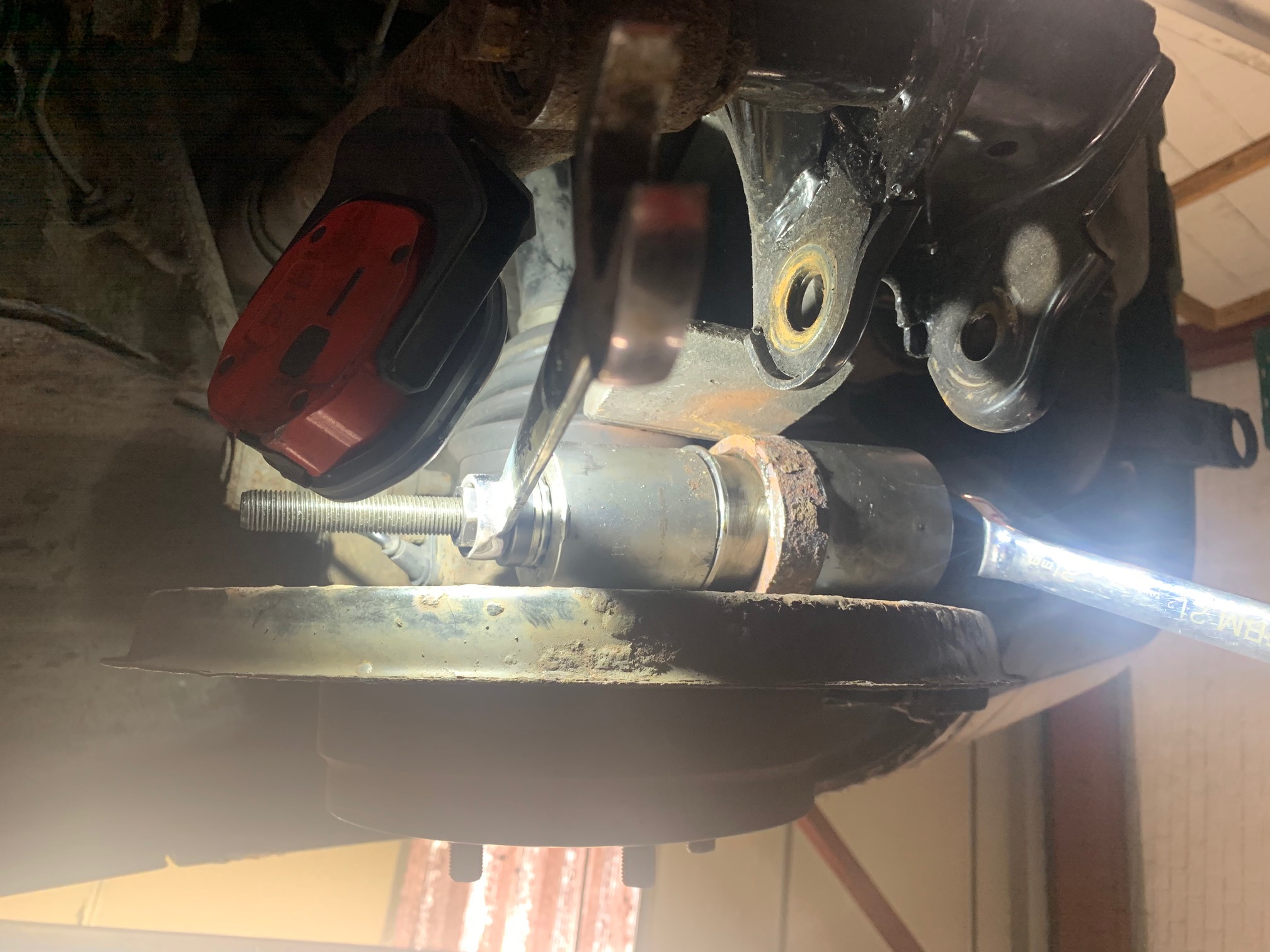 Range Rover Rear Hub Bushes. – Aarons Autos